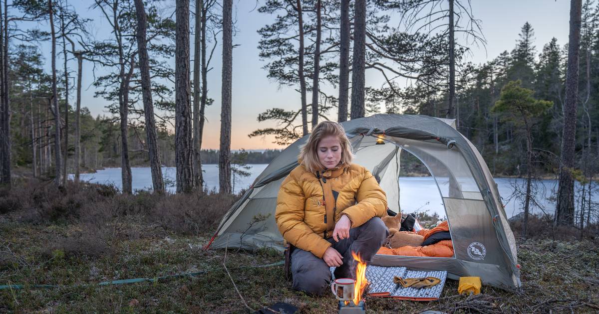 Psykolog tager soveposen med ud under åben himmel: Kan det kurere os at ...