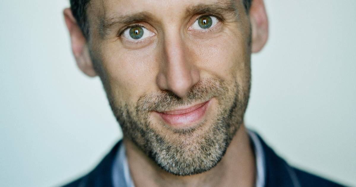 Vært fra tv fortæller om sin bog - Din Avis