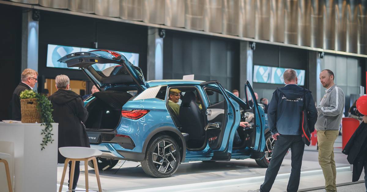 Danskernes elbil-entusiasme har pustet nyt liv i biludstillinger ...