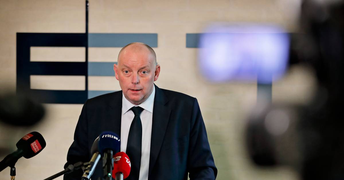 Hvem beordrede overvågningen af Findsen? Så let kan svaret ikke være ...