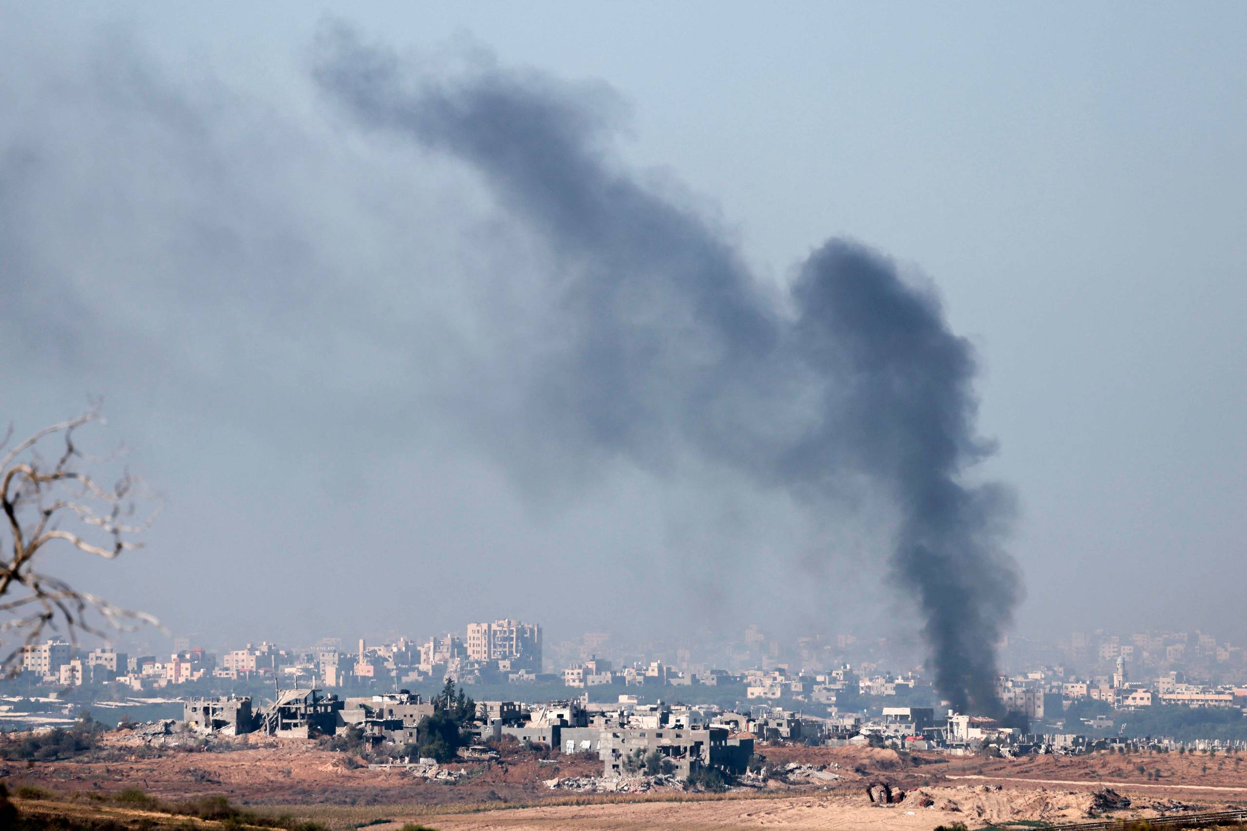 Israels militær har angrebet 400 mål i Gaza på et døgn - Jyllands-Posten
