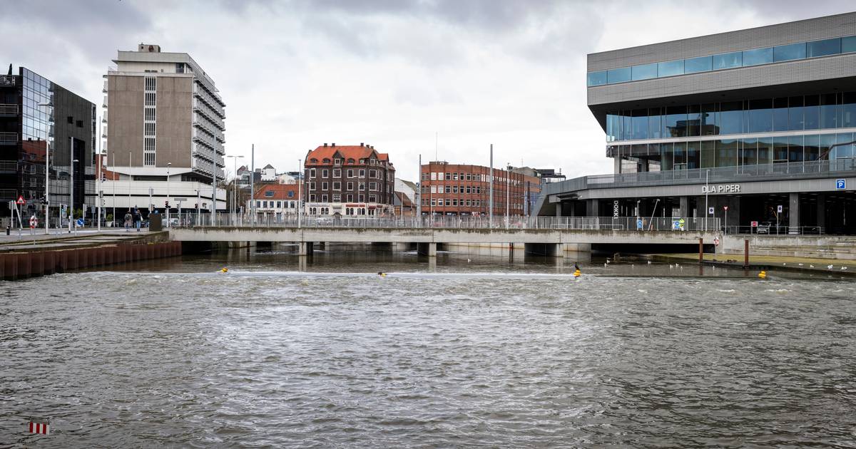 Sluse ved Dokk1 lukket før tid: Skal sørge for, at midtbyen ikke bliver oversvømmet - Jyllands ...