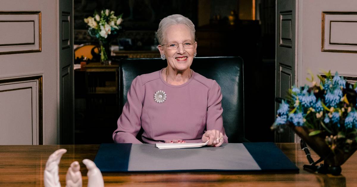 Sådan ville det se ud, hvis dronning Margrethe brugte kunstig ...