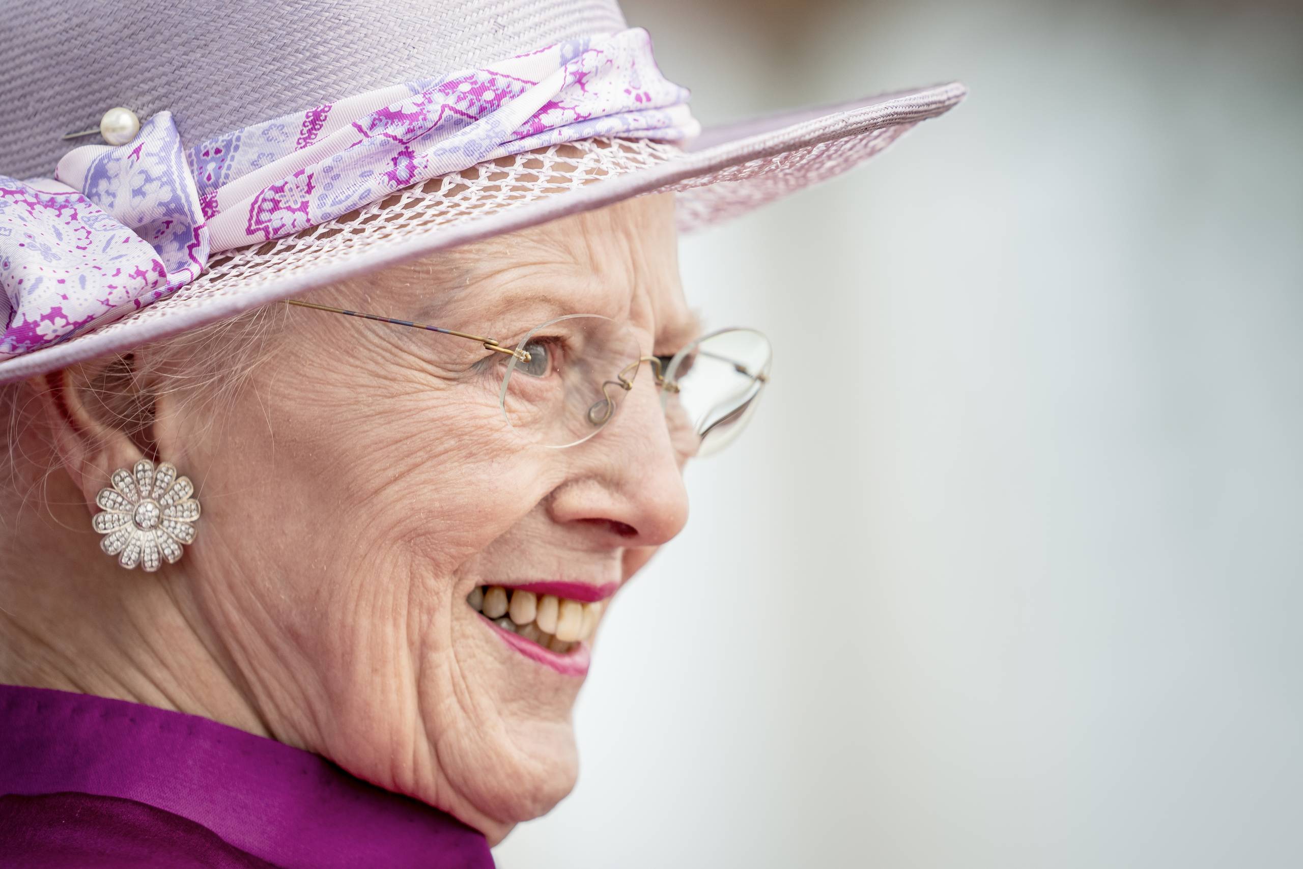 Dronningen abdicerer - om 14 dage får Danmark en konge og en ny ...