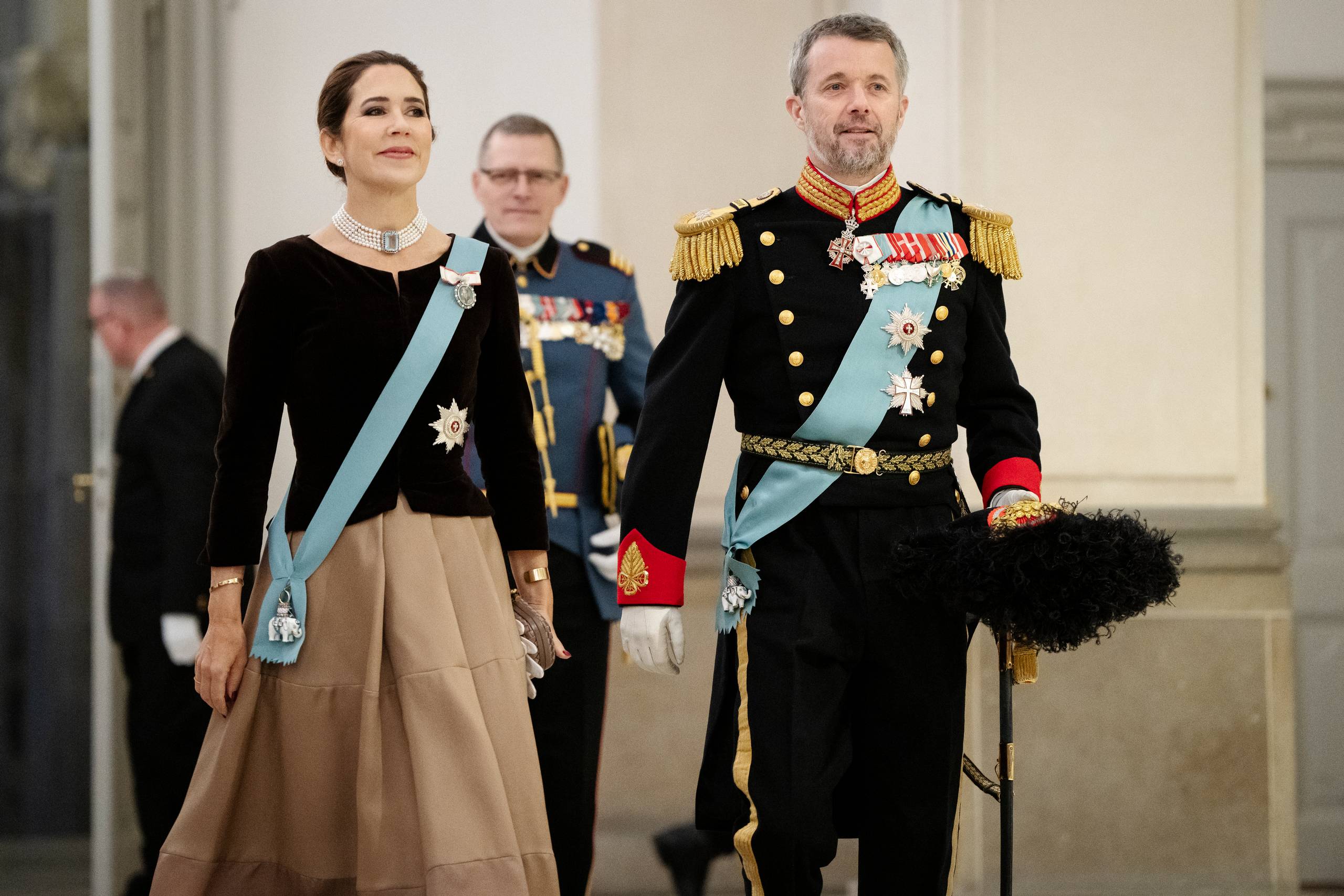 Ny måling: Kronprinspar har folket bag sig før tronskifte - Jyllands-Posten