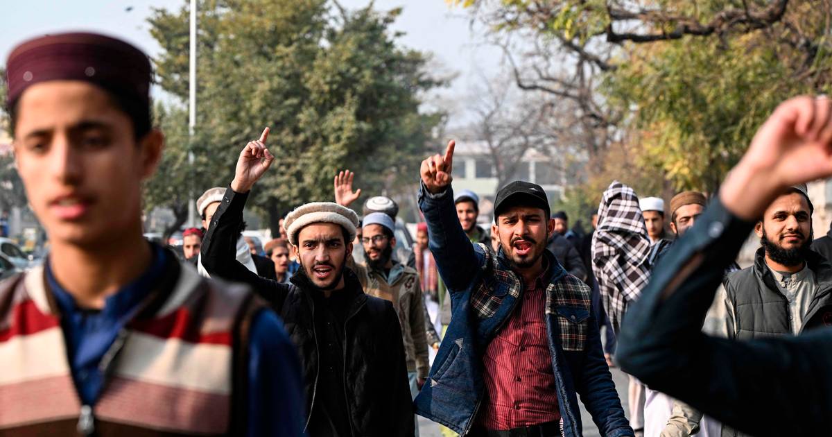 Efter missilangrebet mod Iran er Pakistan parat til at lægge låg på ...