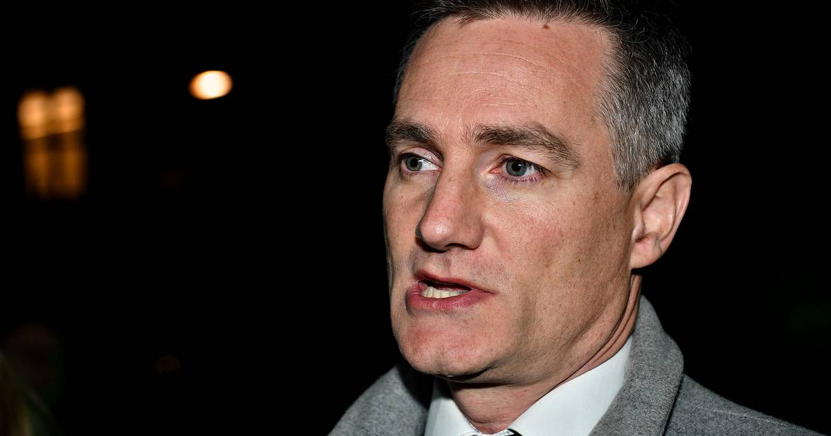 Jarlovs debat på sociale medier under sygemelding vækker undren ...