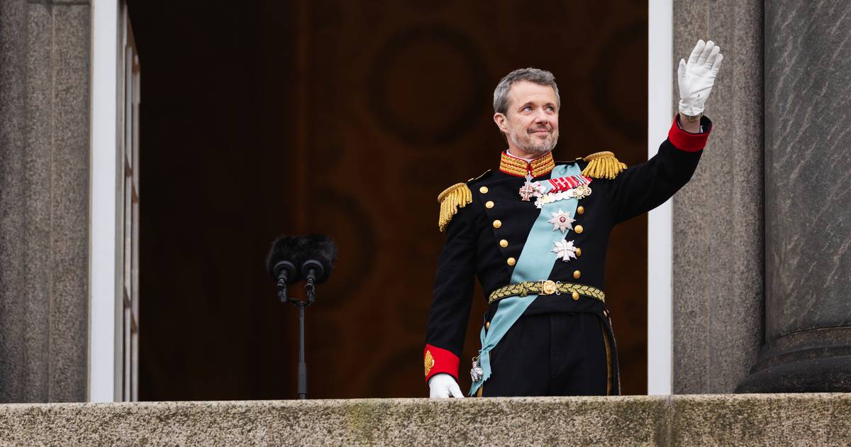 Partier vil inddrages i kongehusets økonomi og ønsker åbenhed - Finans