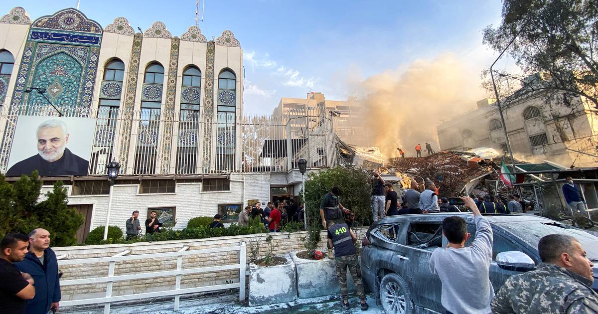 Iran trækker i trådene bag facaden, men vil undgå direkte konfrontation ...