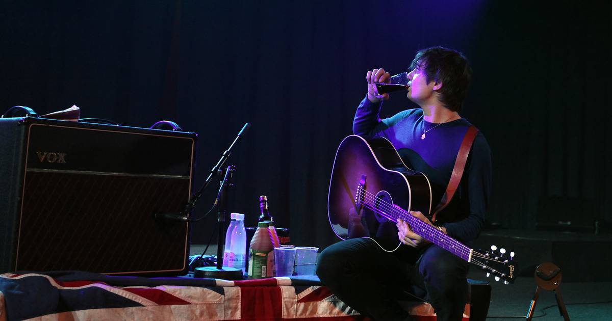 Efter sit mangeårige heroinmisbrug overvejer han at indstille karrieren ...