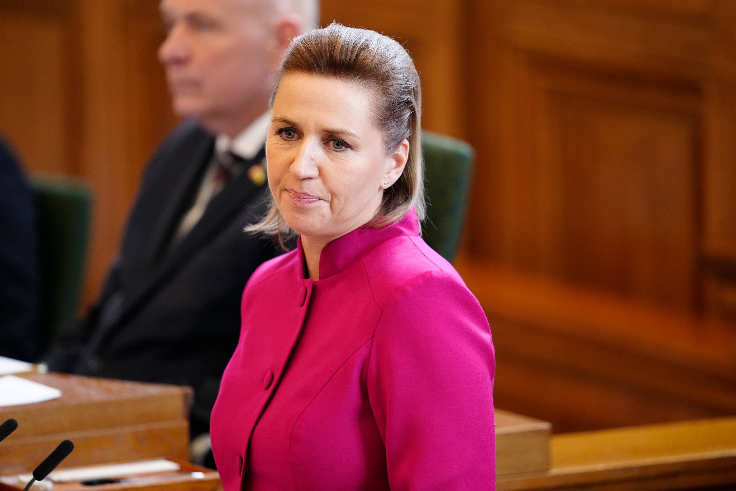 Regeringen vil tilbyde alle unge at gå i gymnasiet - Jyllands-Posten