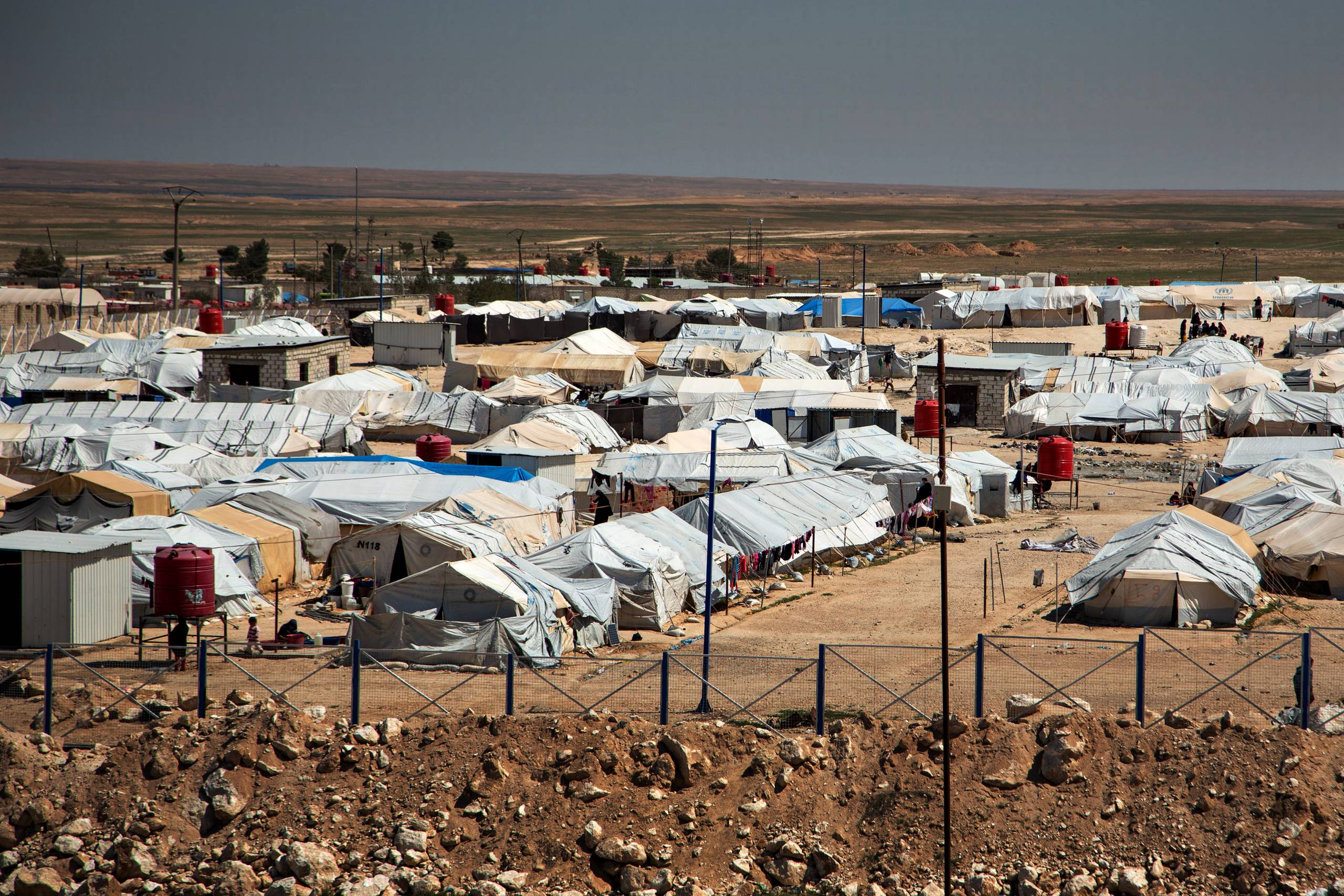 To søstre fra Norge er tiltalt for at tilslutte sig Islamisk Stat ...