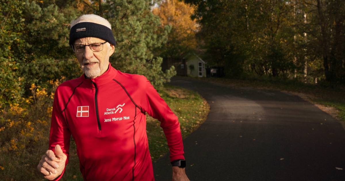 86-årige Jens Myrup Noe tænker ikke på at dø. Han har et ...