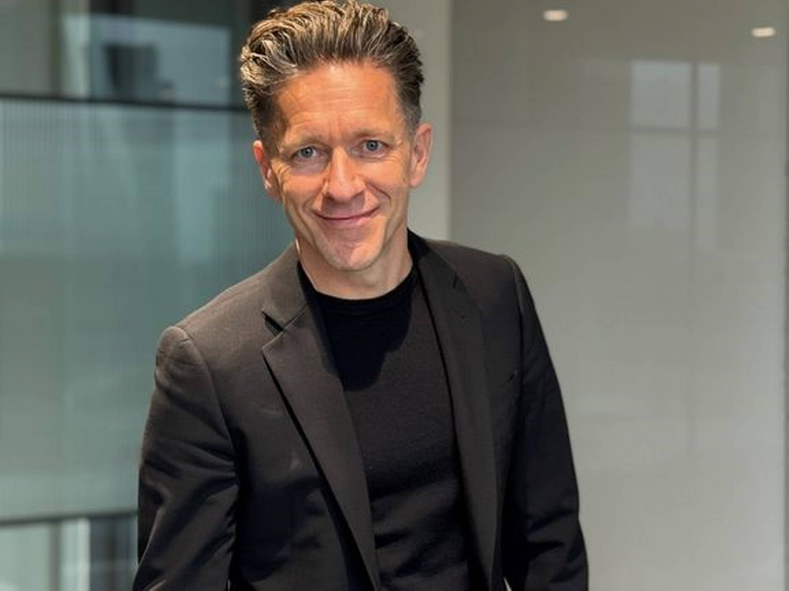 Historien gentager sig: TDC-ejere hælder topchef ad brættet - Jyllands-Posten