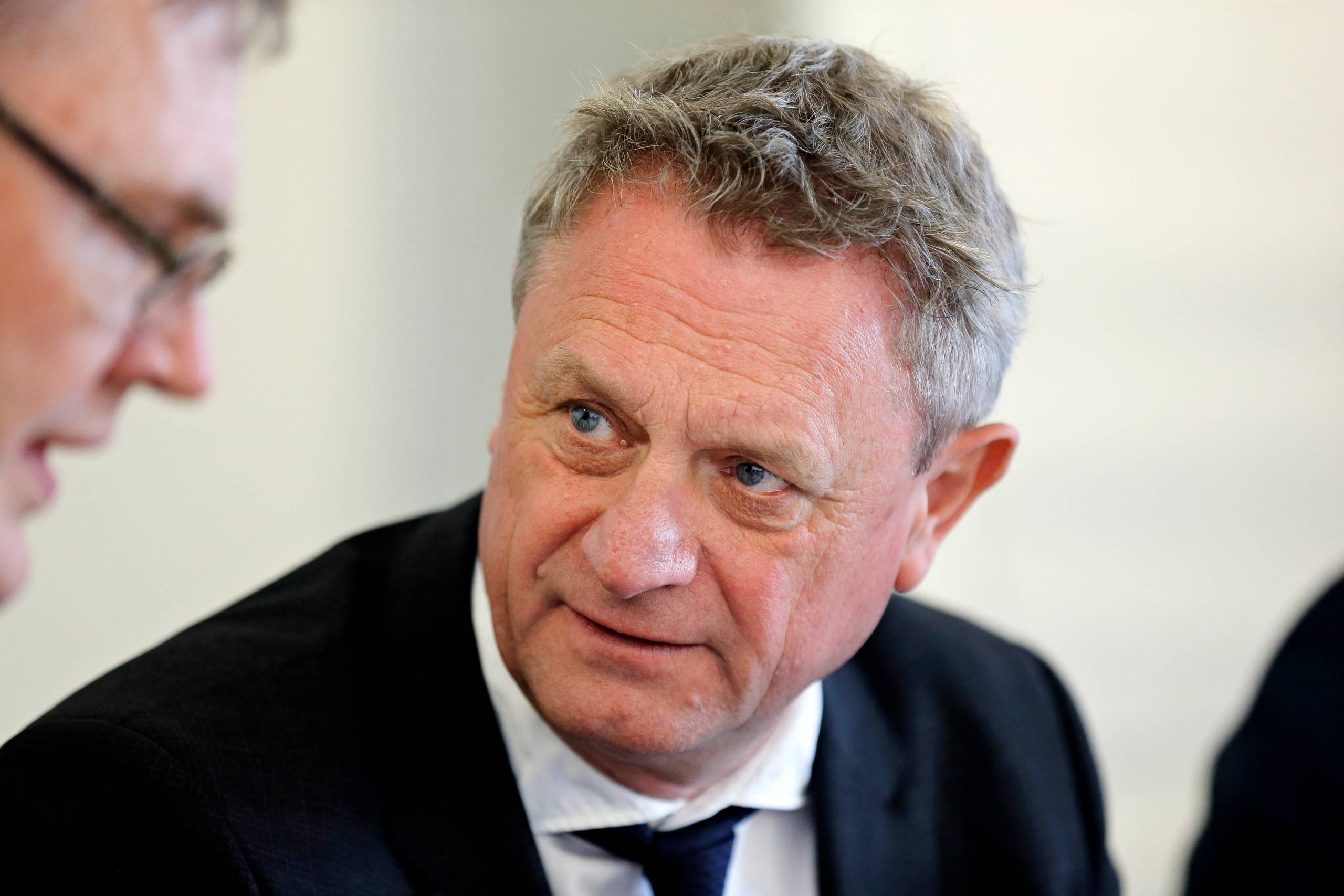 Politisk overblik: Busruterne forsvinder og billetpriserne stiger. Det ...