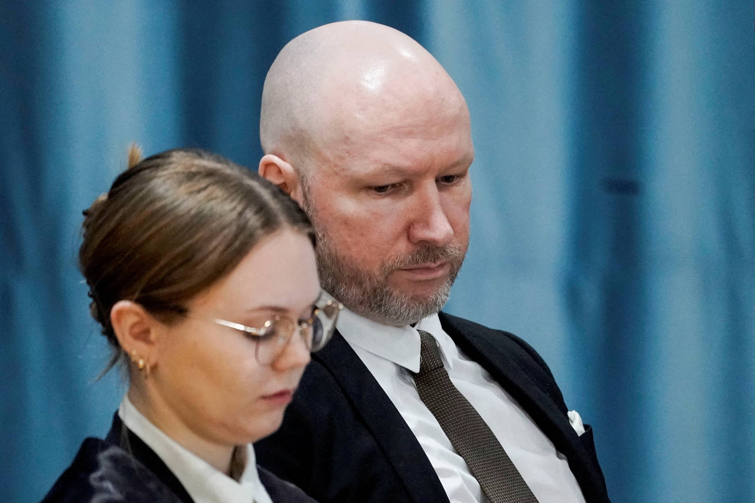 Breivik vurderes som farlig og får afslag på prøveløsladelse - Jyllands ...