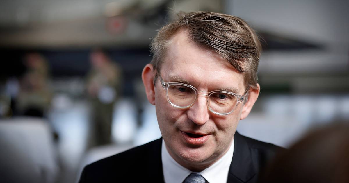 Historien om et falsk dødsfald gik så langt, at forsvarsministeren blev ...