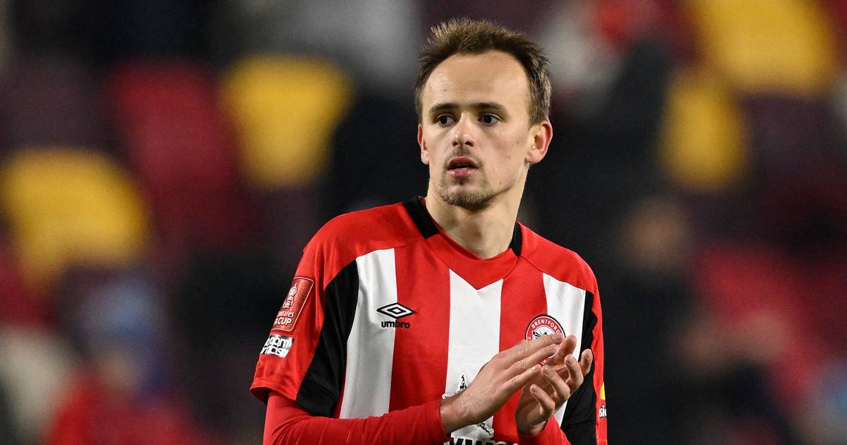 Laver lang kontrakt: Mikkel Damsgaard forlænger med Brentford ... Laver lang kontrakt: Mikkel Damsgaard forlænger med Brentford ...