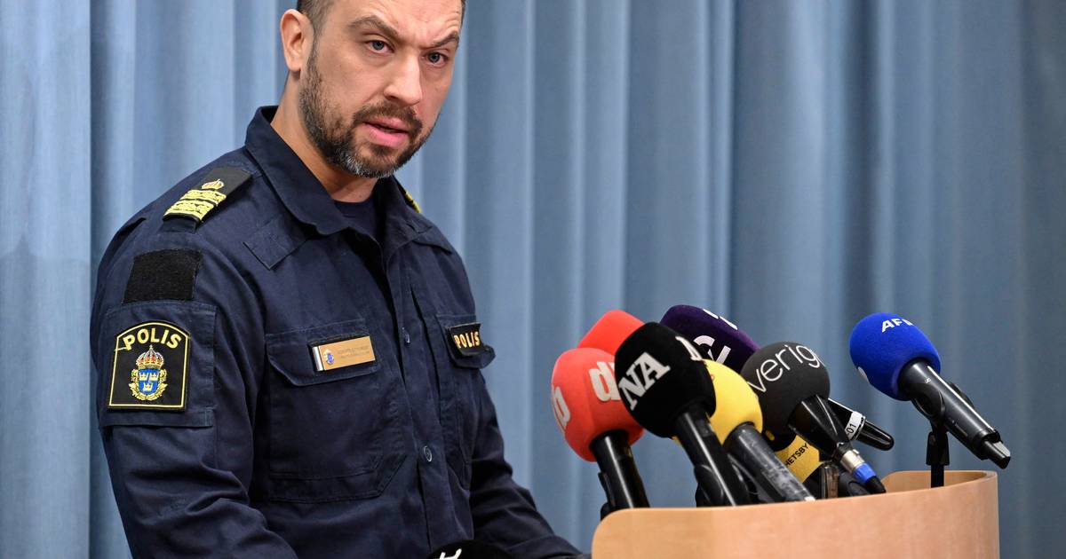 Svensk politi søger vidner og arbejder intenst på motiv bag skyderi - Jyllands-Posten