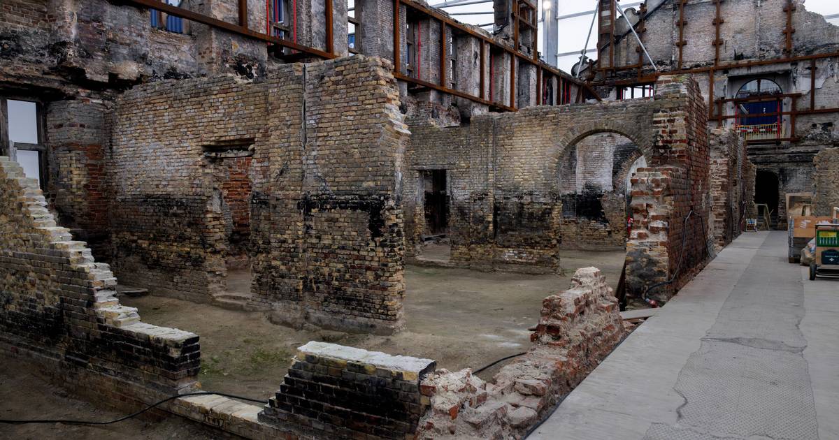 Børsen skal stå færdig om fire år - Jyllands-Posten