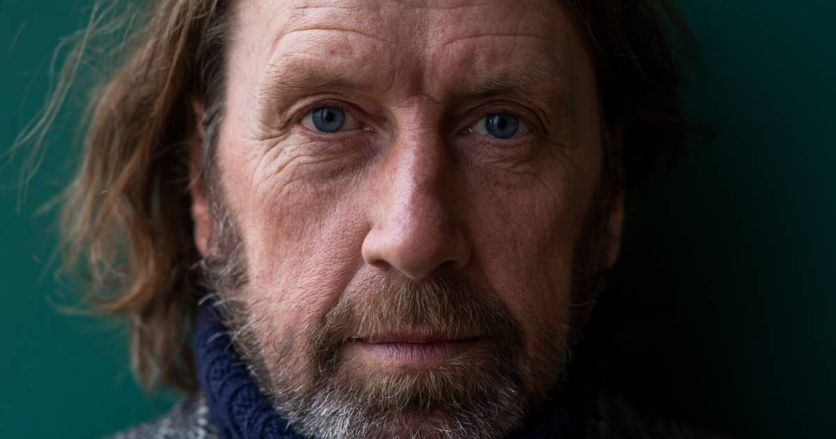 Anders Agger lever af at stille de helt svære spørgsmål: Men lige her ...