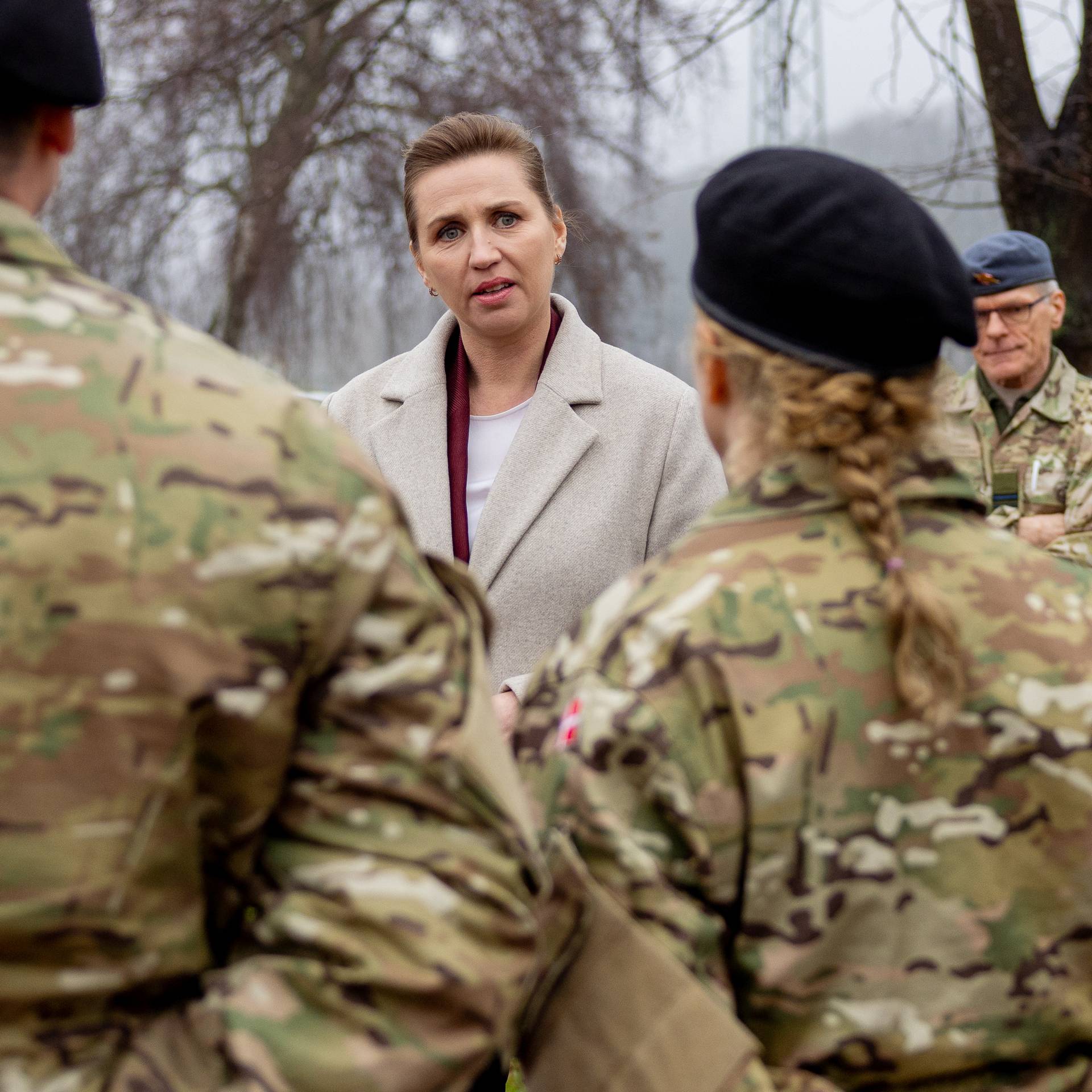 Kuno Fencker melder sig ud af Siumut og ind i Naleraq - Jyllands-Posten