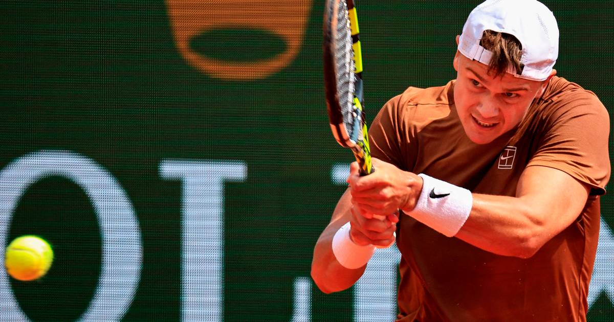 Rune finder rytmen og spiller sig videre i Barcelona - Jyllands-Posten