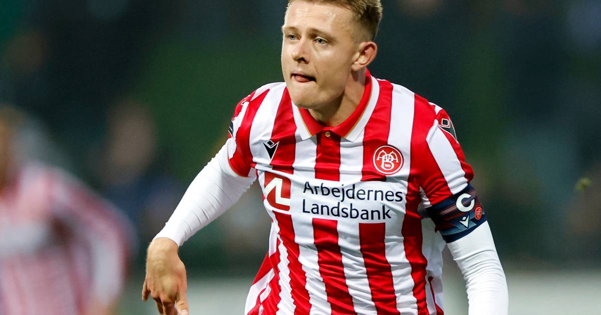 AaB forhandler om salg af målfarlig anfører til udlandet - Jyllands-Posten