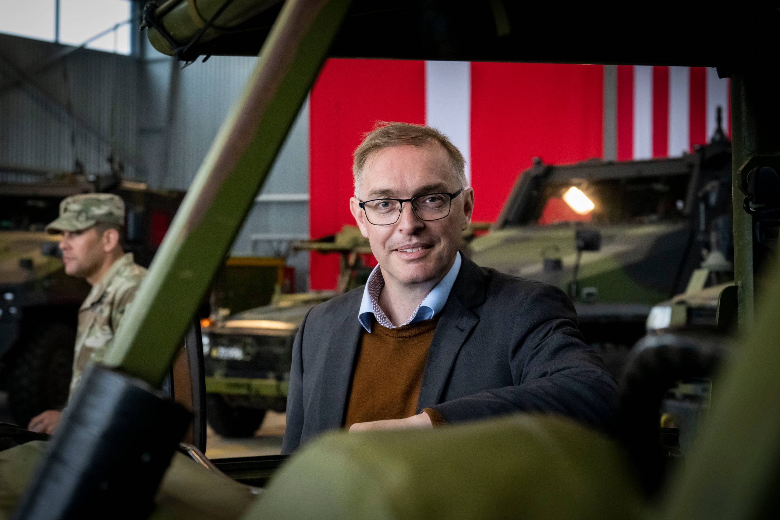 For tre år siden blev han beroliget af en bilradio. Nu er han ...