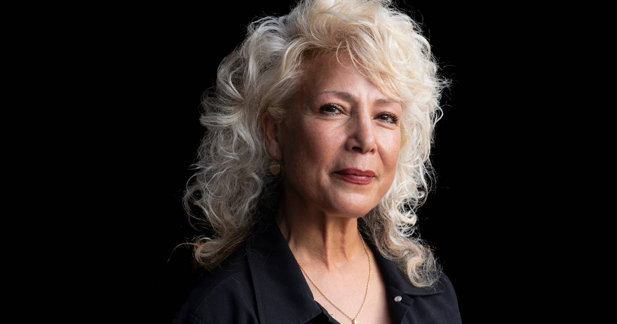 Femia Darestani fra "Hotel Romantik" er kommet i en mørk kælder i ...