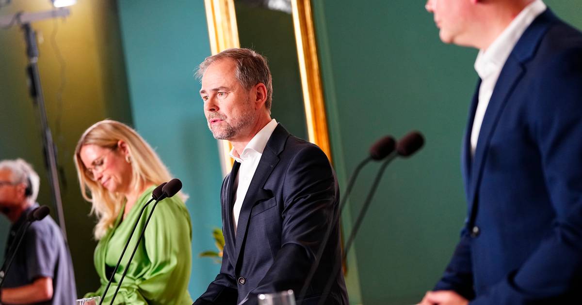 Regeringen præsenterer finanslovsudspil med mange gaver til danskerne - Jyllands-Posten