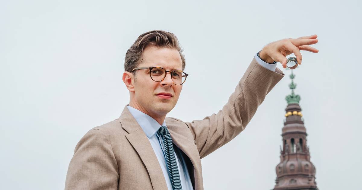 Da han får spørgsmålet, bliver Alex Vanopslagh irriteret. Nu fortæller ...