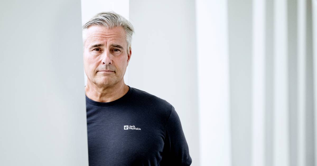 Henrik Sass Larsen dømt til fængsel efter nådesløst bombardement af sin ...