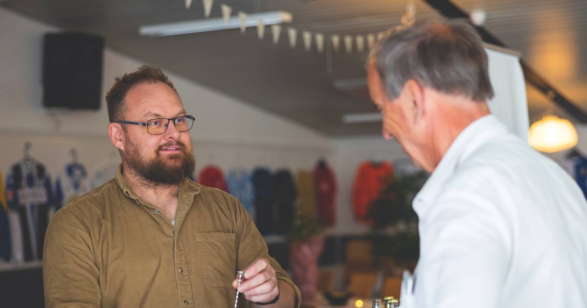 Ny lov får lille ginbutik til at sadle markant om - Jyllands-Posten
