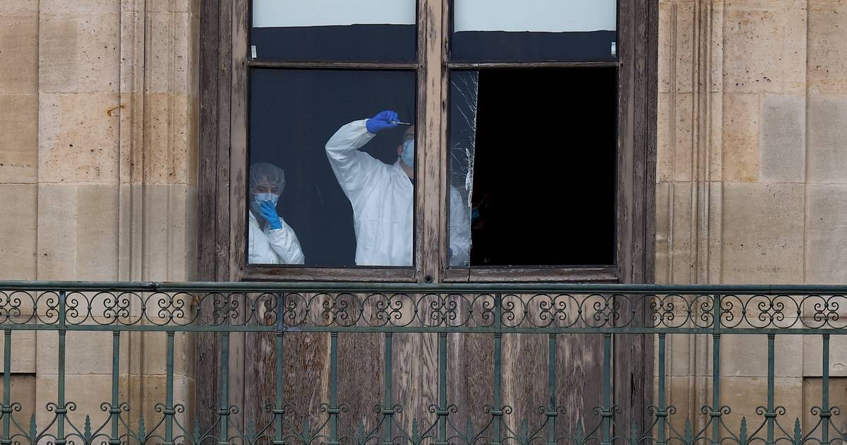 En lift, en vinkelsliber og gule veste var tilsyneladende alt, ukendte ...