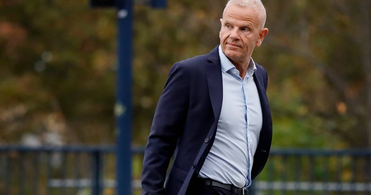 Lars Findsen havde flere gange svært ved at finde den rette grimasse ...