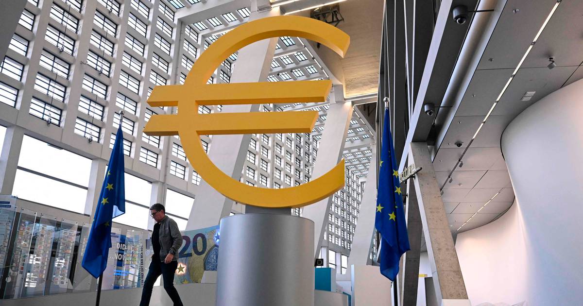 Europæisk centralbank fastholder renten og venter stabil inflation ...