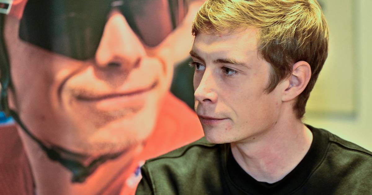 Vingegaard styrtet under træning - Jyllands-Posten