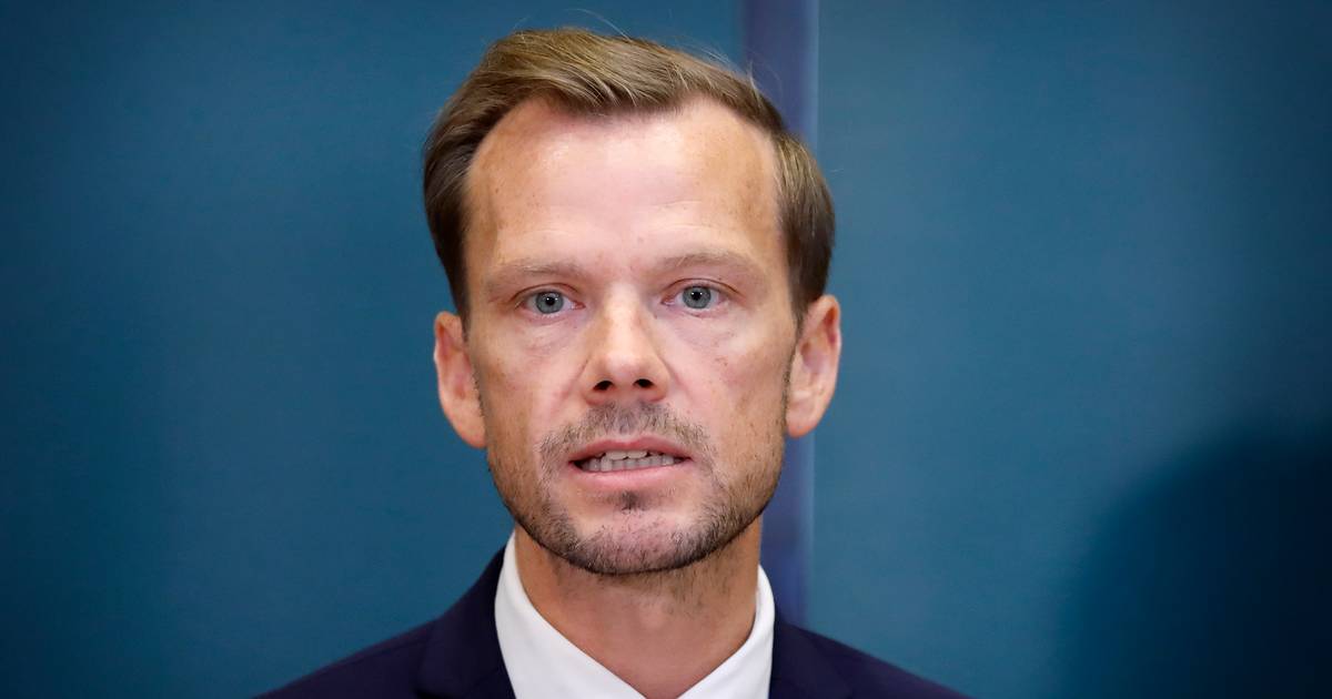 Otte initiativer skal beskytte politikere og deres pårørende - Jyllands ...