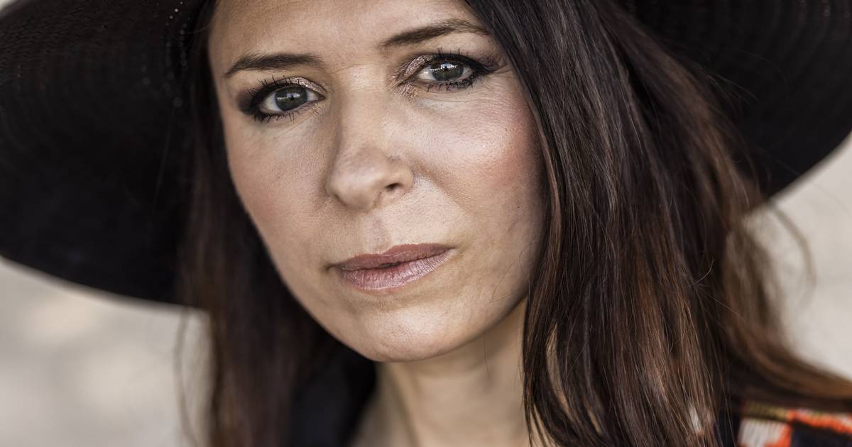 Kira Skov bearbejder sorgen i sin musik - Jyllands-Posten