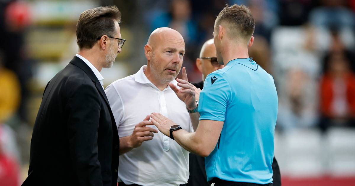 Riemer om Eriksens kollaps: Voldsomt chokerende - Jyllands-Posten
