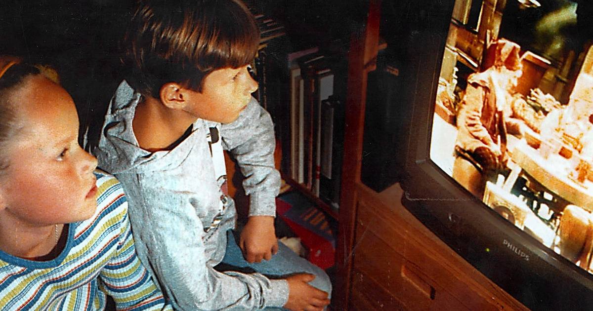 Børn ser færre usunde reklamer - Jyllands-Posten