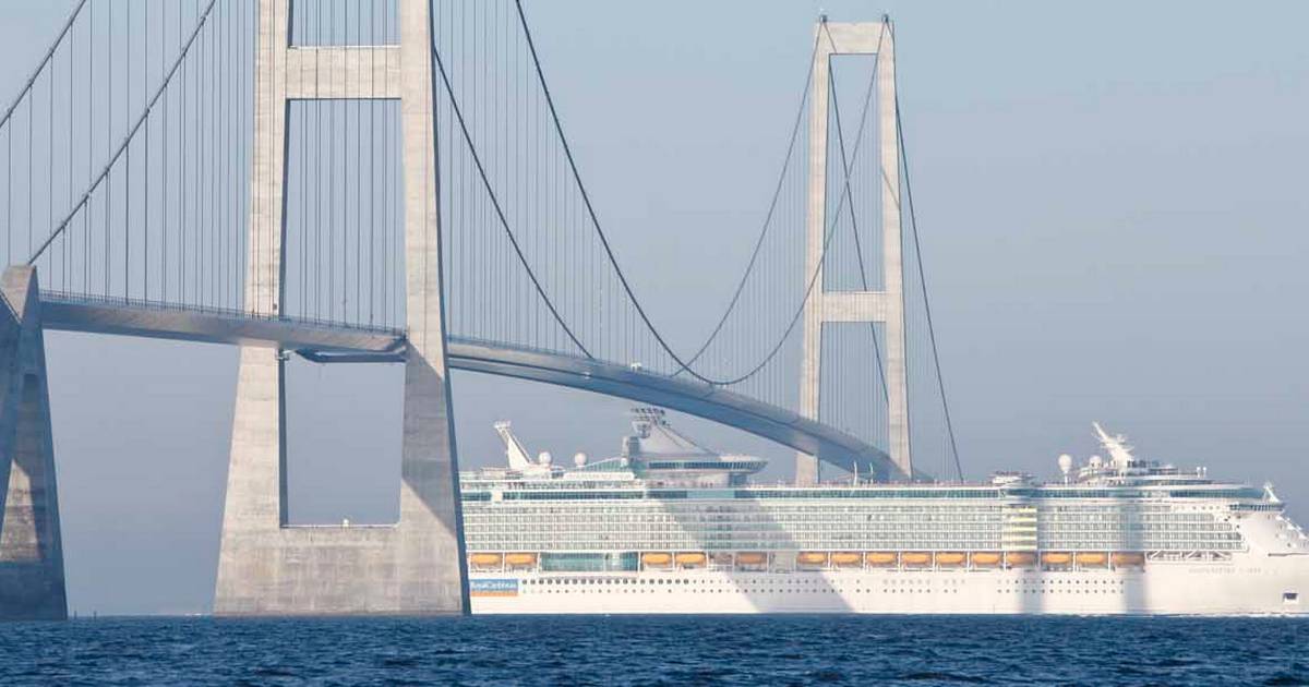 Gigantskib passerede Storebælt