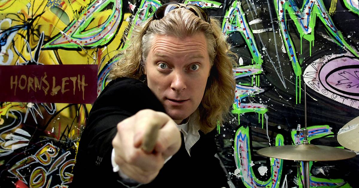 Hornsleth atter på krigsstien - Jyllands-Posten