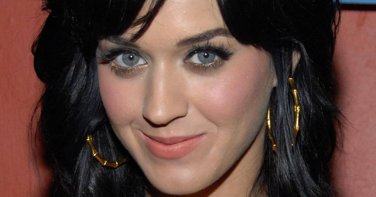 Katy Perry: One of the boys + Kira: The Rail Train, The Meadow, The ...