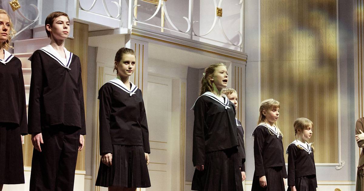The Sound of Music (Fredericia Teater) - Jyllands-Posten