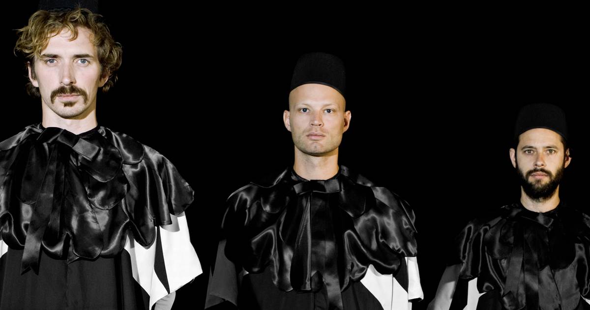 WhoMadeWho: The Plot