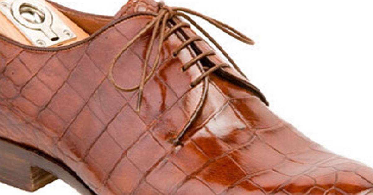 Et par sko til 90.000 kr. - Jyllands-Posten