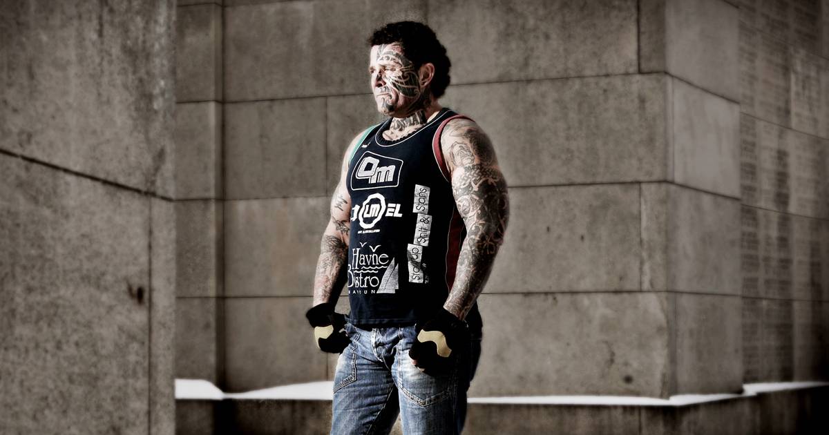 Stærk mand kæmper for at få erstatning - Jyllands-Posten