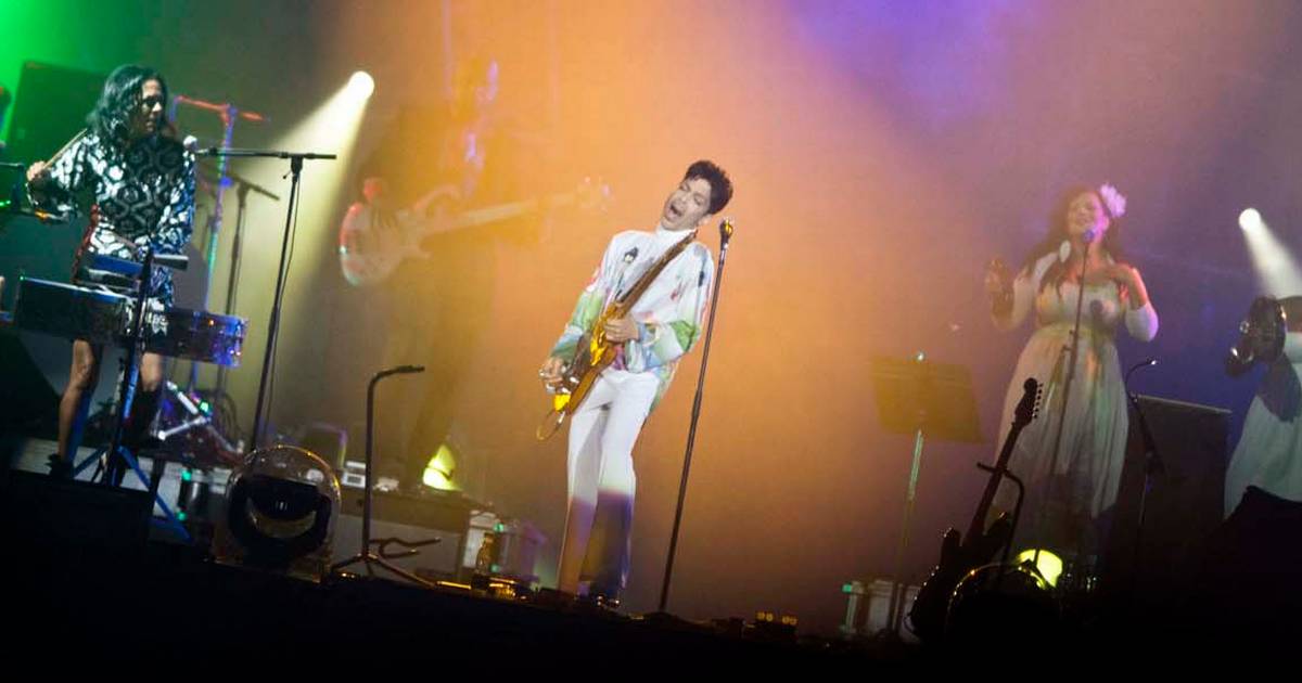 Prince (Orange scene)